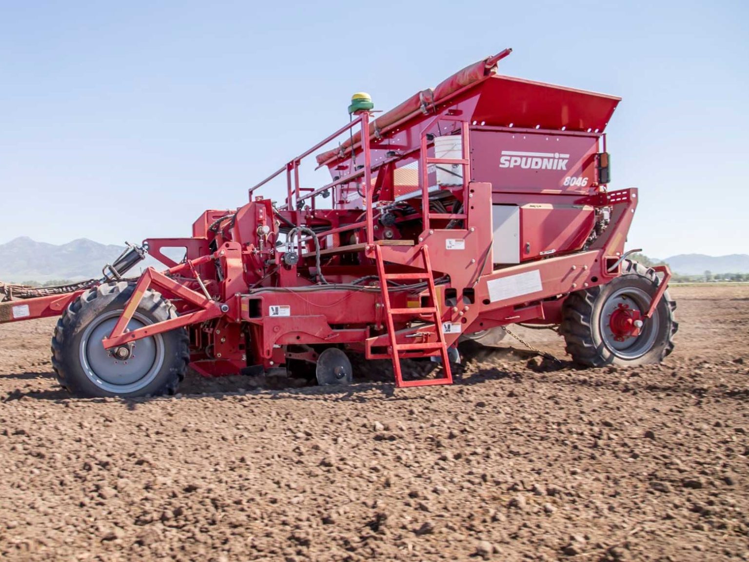 6 Row Potato Bed Planter | Spudnik Equipment | Blackfoot, ID