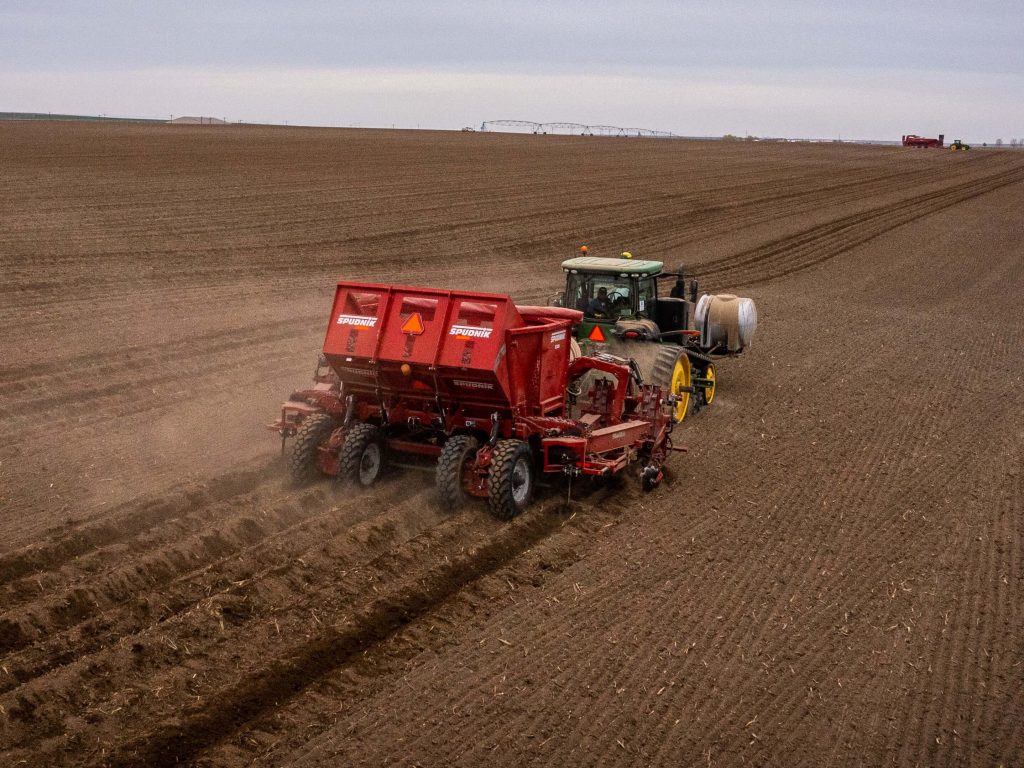 8 Row Folding Potato Planter | Spudnik Equipment | Idaho