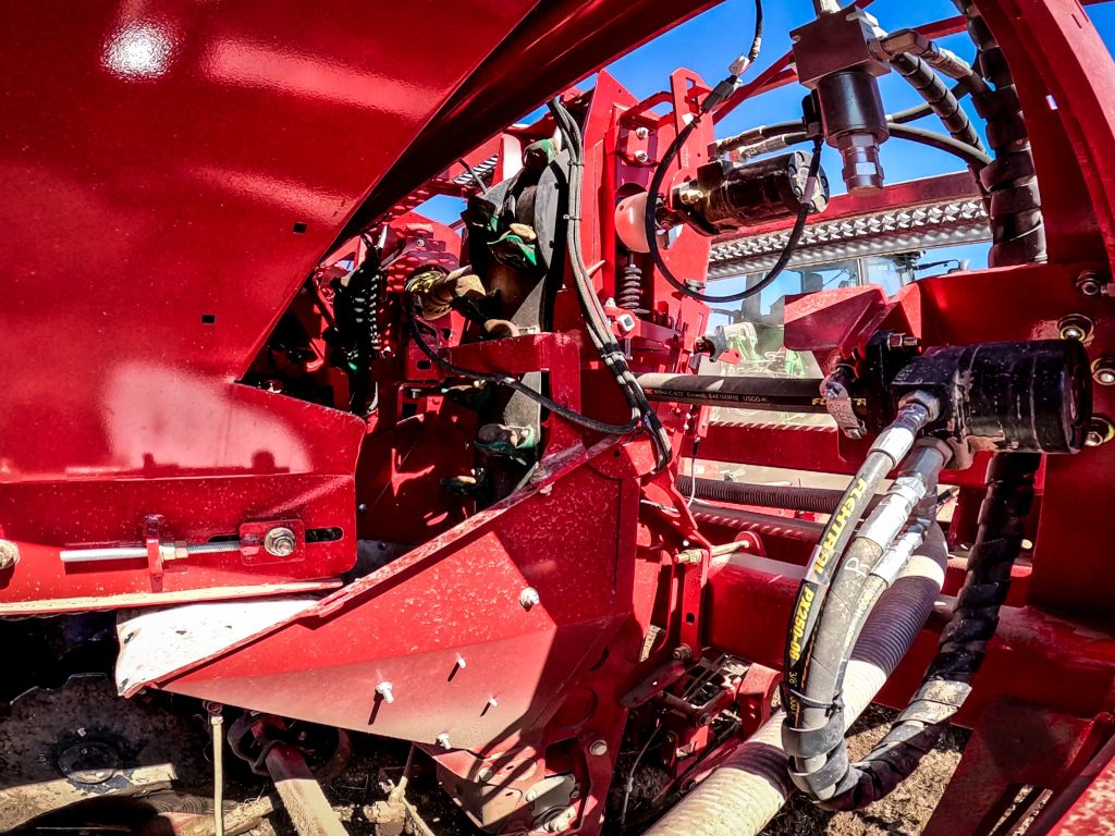 6 Row Hill Planter Pro Potato Planter | Spudnik Equipment