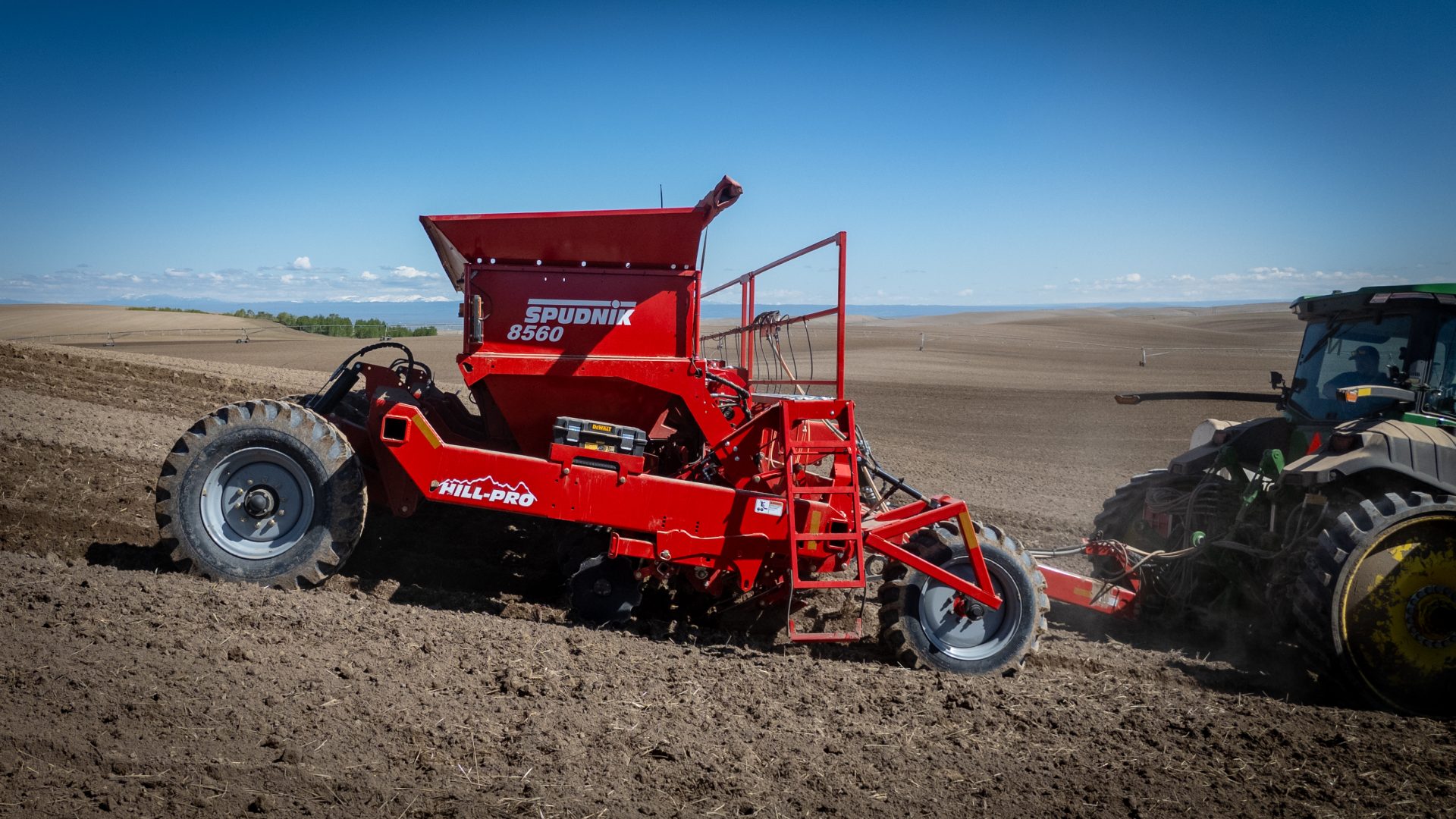 6 Row Hill Planter Pro Potato Planter | Spudnik Equipment