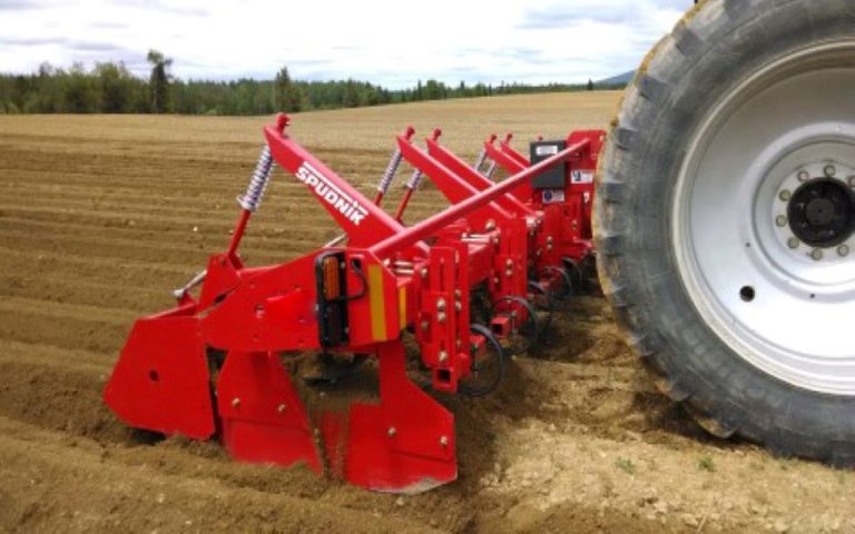8 Row Ridge Potato Hiller | Spudnik Equipment | Idaho