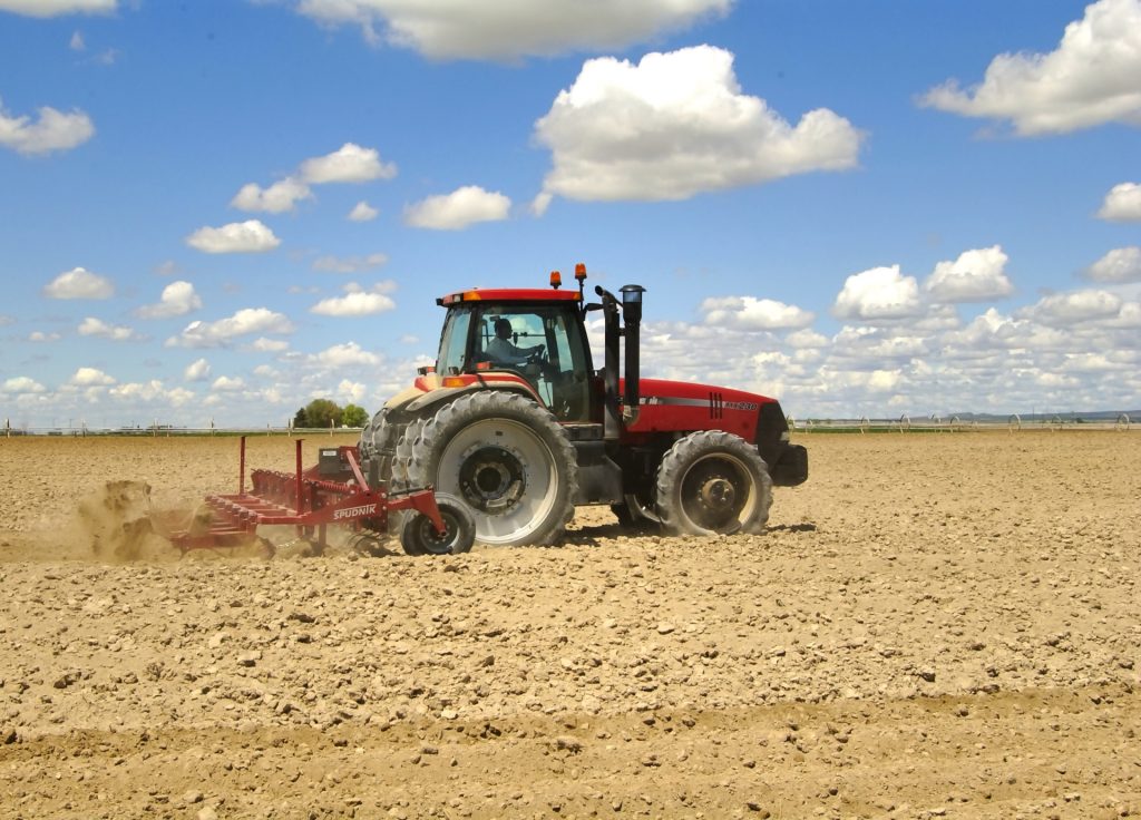 8 Row Ridge Potato Hiller | Spudnik Equipment | Idaho