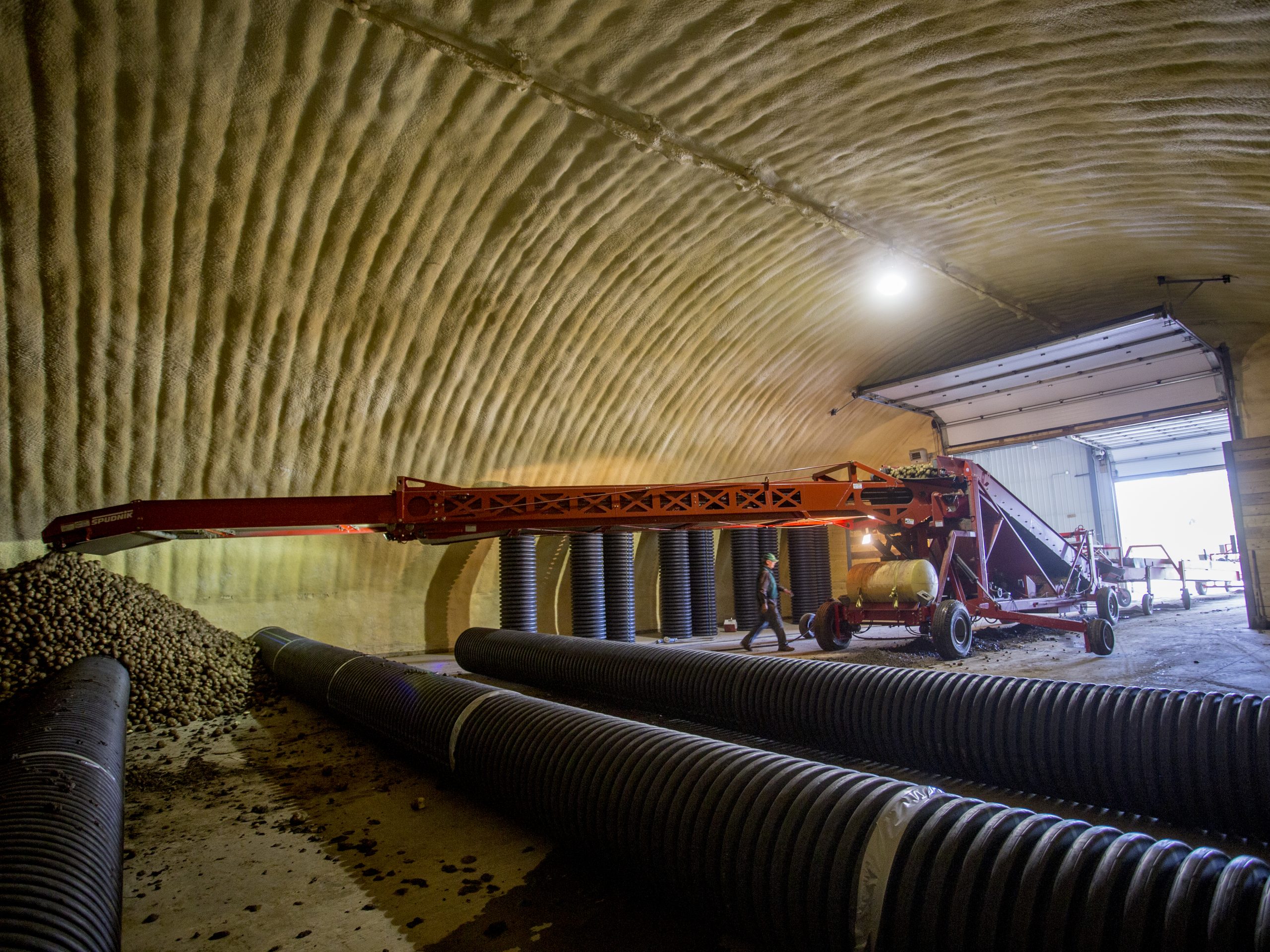 780 Large Frame Piler | Potato Equipment | Spudnik Equipment