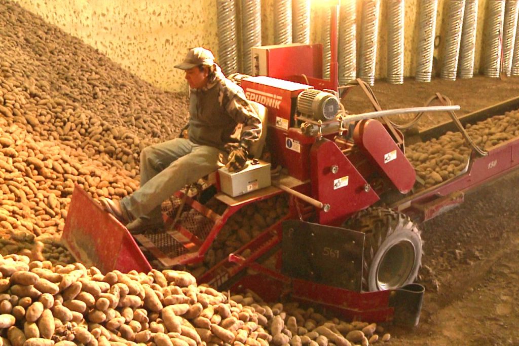 Single Axle Potato Scooper | Spudnik Equipment | Idaho