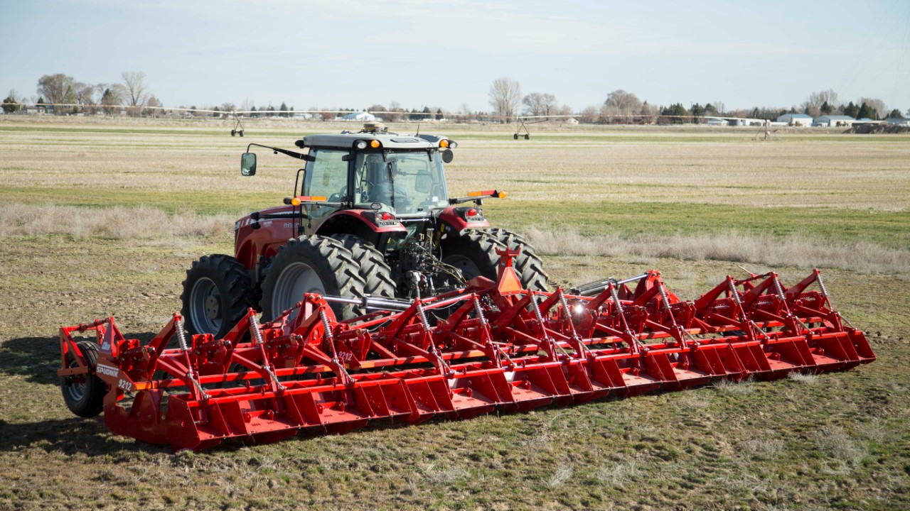 12 Row Ridge Folding Potato Hiller | Spudnik Equipment