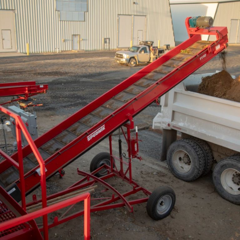 Open Dirt Conveyor | Spudnik Equipment | Blackfoot, Idaho