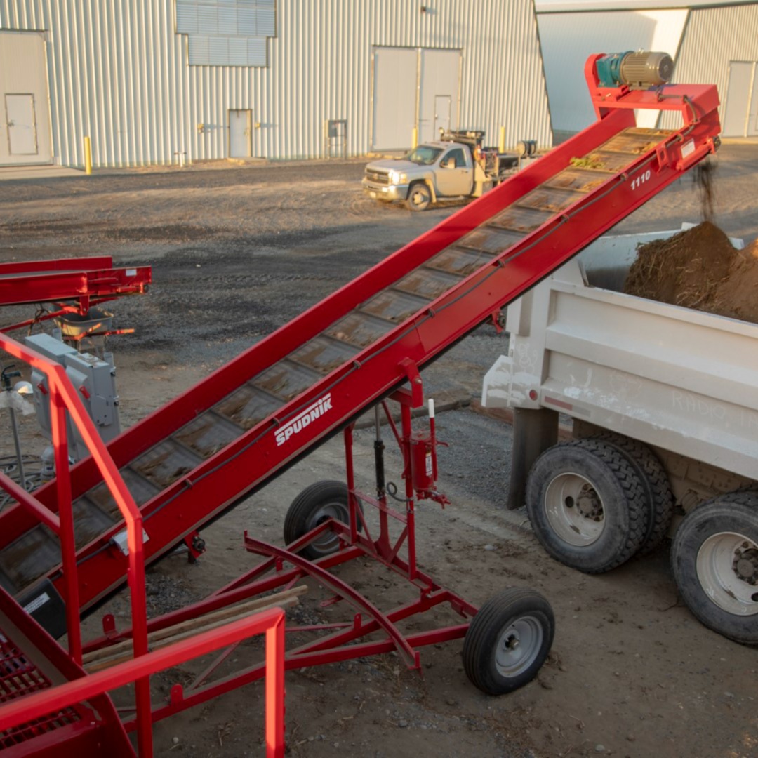 Open Dirt Conveyor | Spudnik Equipment | Blackfoot, Idaho