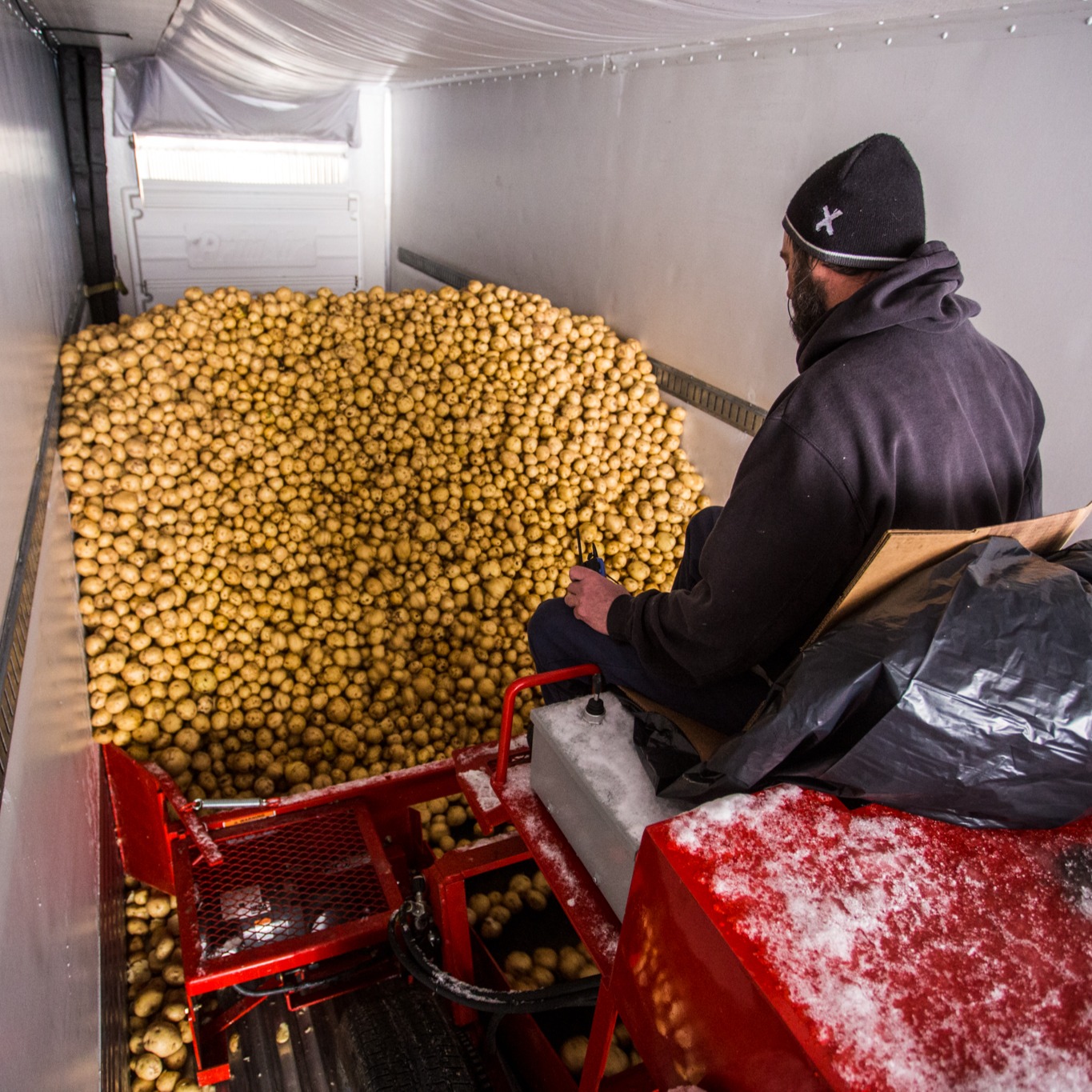 Potato Van Unloader | Spudnik Equipment Company, LLC