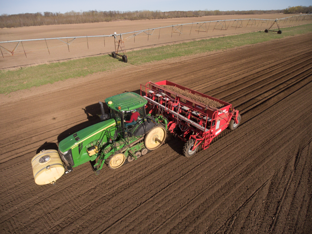 6 Row Conventional Potato Planter | Spudnik Equipment