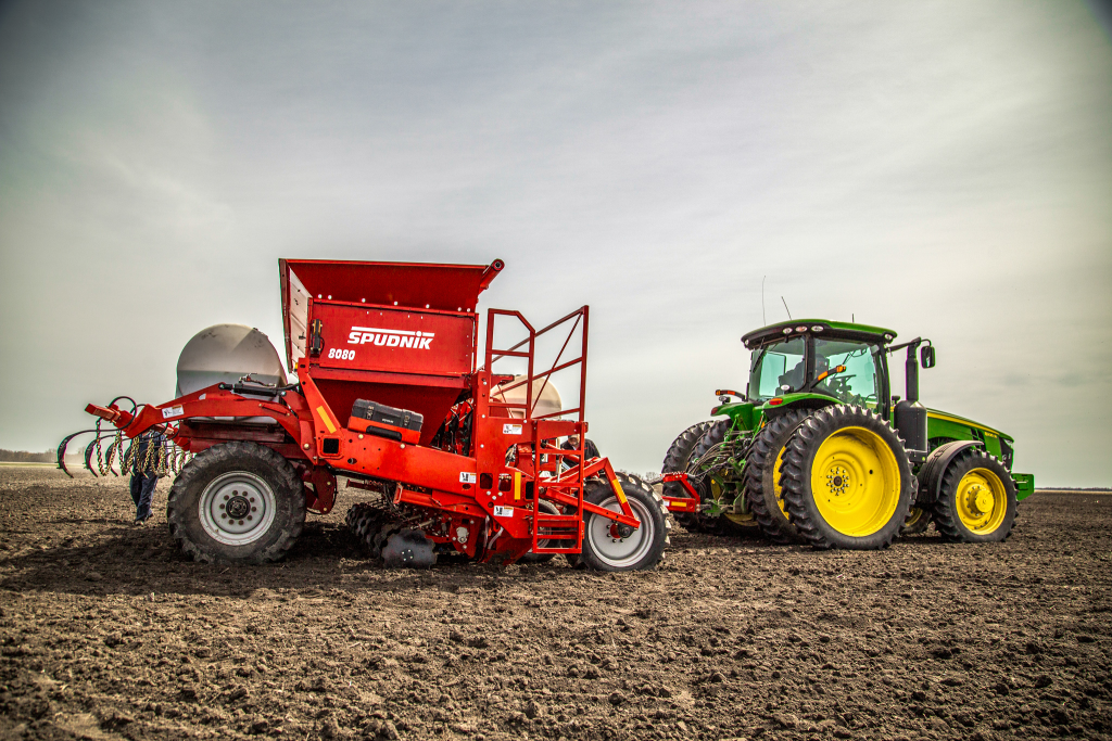 8 Row Potato Planter | Spudnik Equipment | Blackfoot, Idaho
