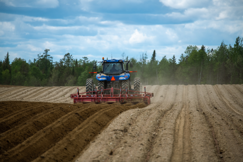 6 Row Ridge Potato Hiller | Spudnik Equipment | Idaho