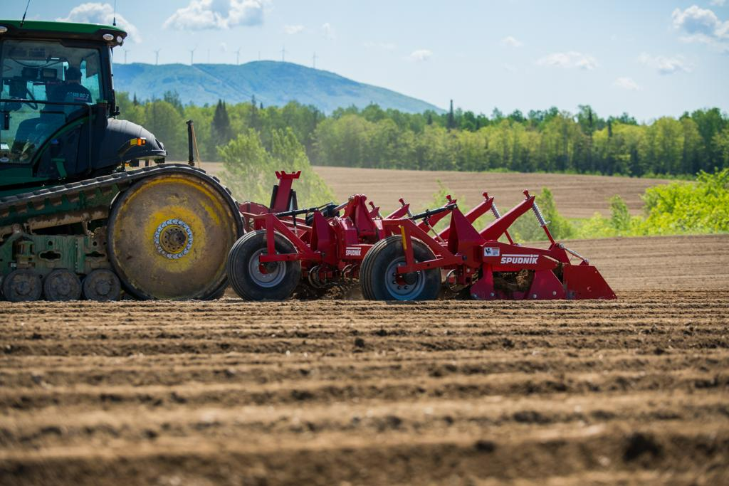 6 Row Ridge Potato Hiller | Spudnik Equipment | Idaho