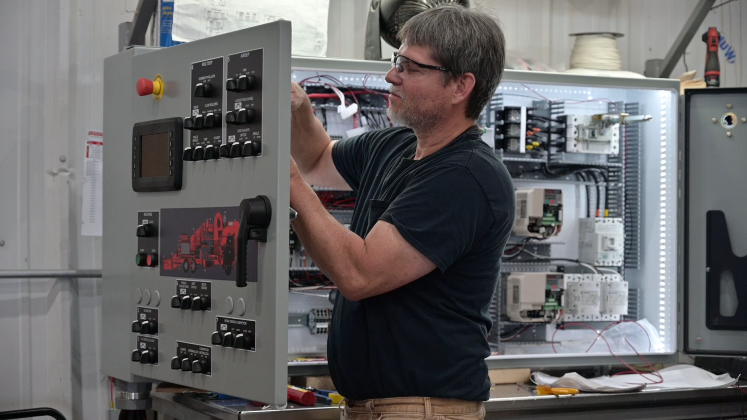 Work With Us | Agricultural Equipment | Spudnik Equipment