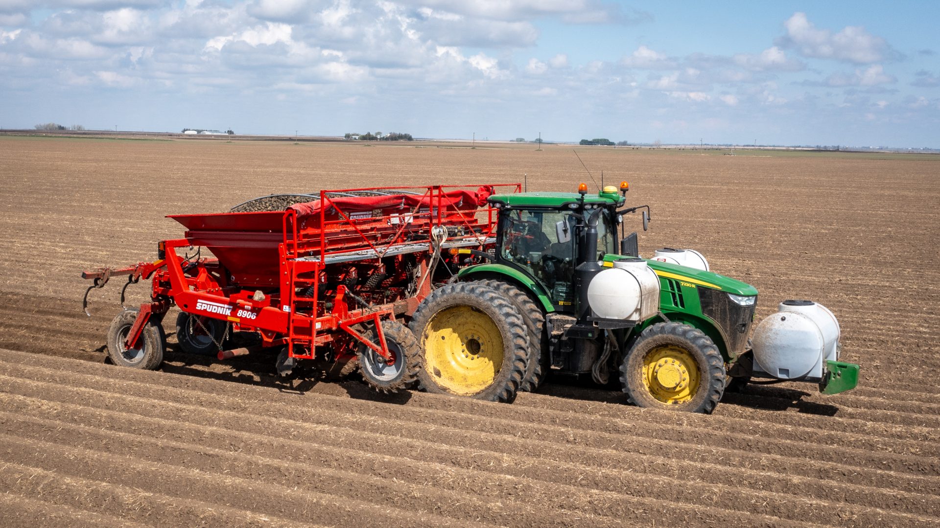 8906 - 6 Row Belt Planter | Spudnik
