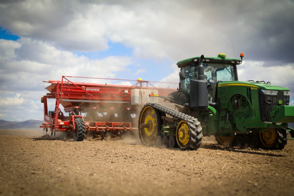 8908 - 8 Row Belt Planter | Spudnik